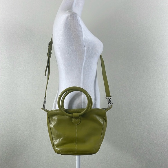 Ili New York | Bags | Nwot Ili New York Green Leather Crossbody Bag ...
